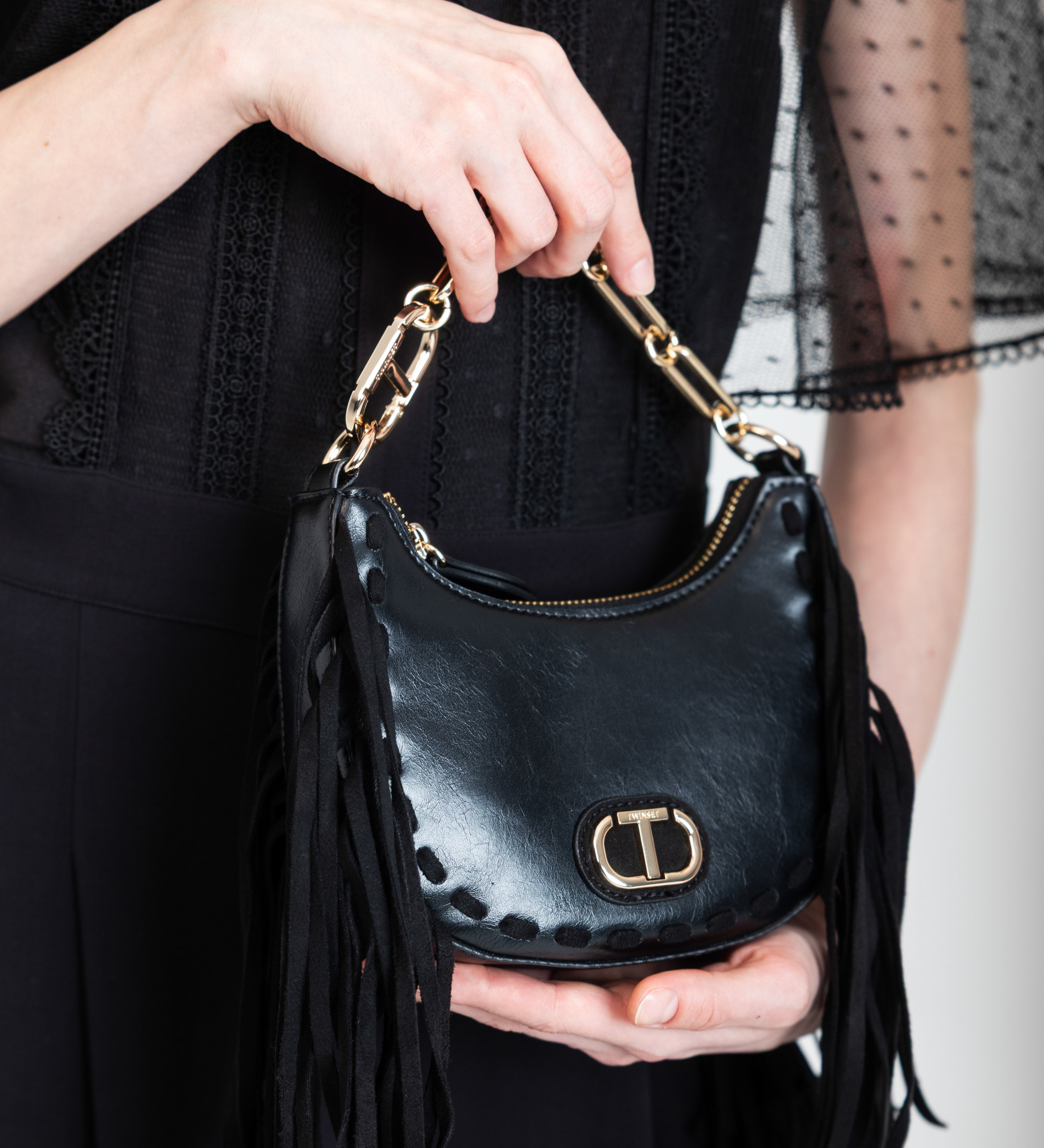 Trend in Balance: the wild side with leather and animal print – Khloefemme